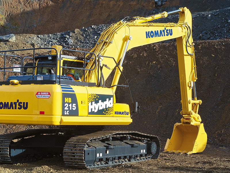 Review: Komatsu HB215LC-1 hybrid excavator