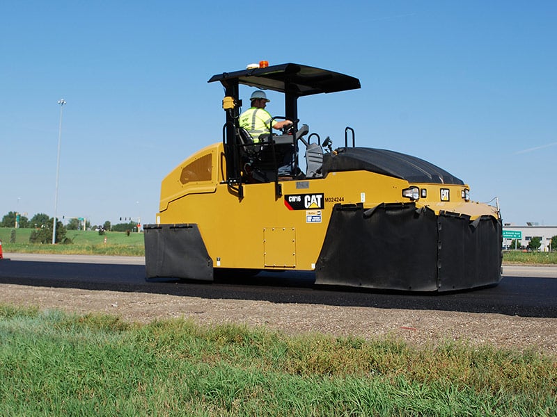Cat intros CW16 pneumatic roller | Product news