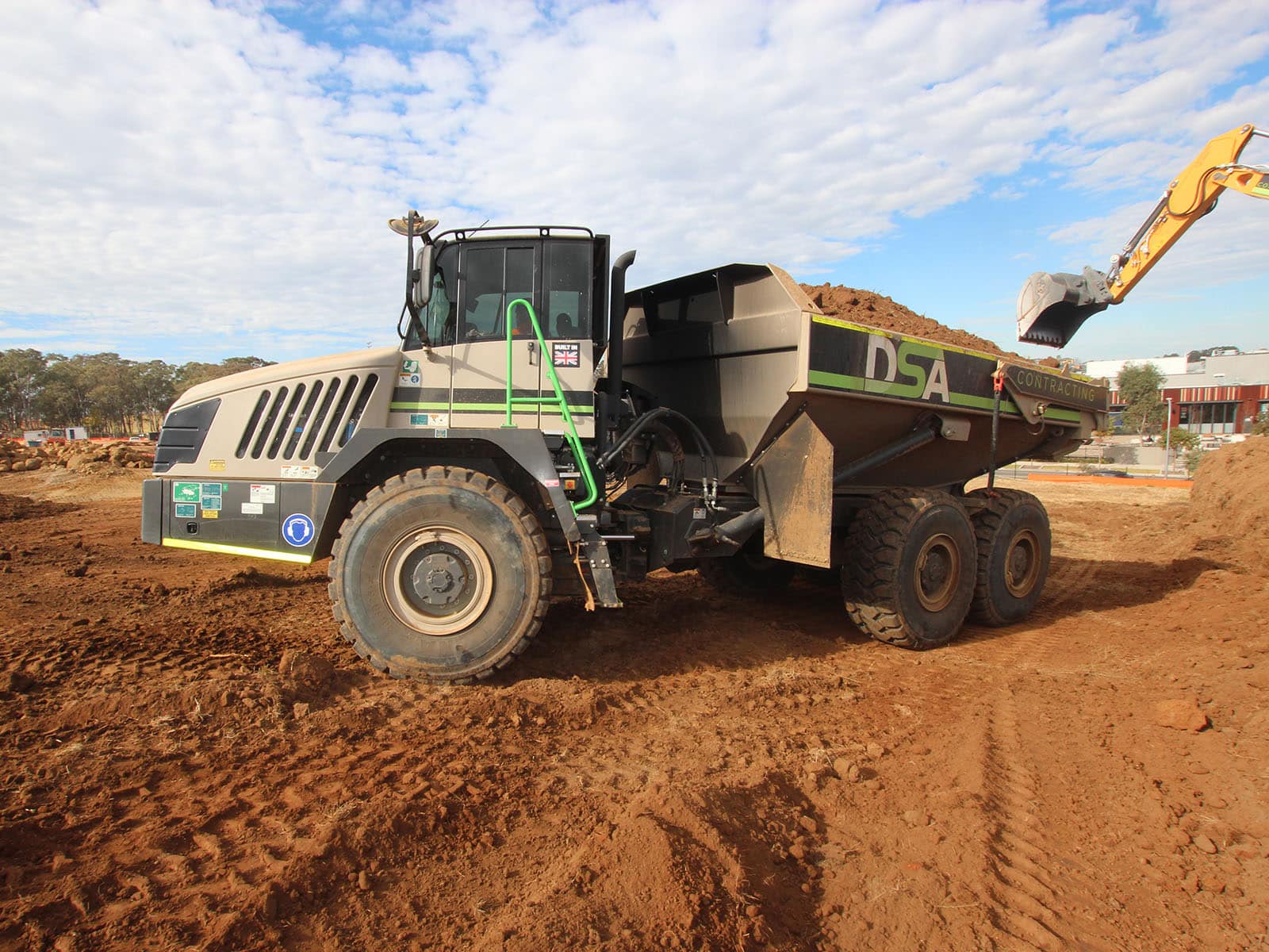 Rokbak RA30 helps Sydney take shape - TradeEarthmovers