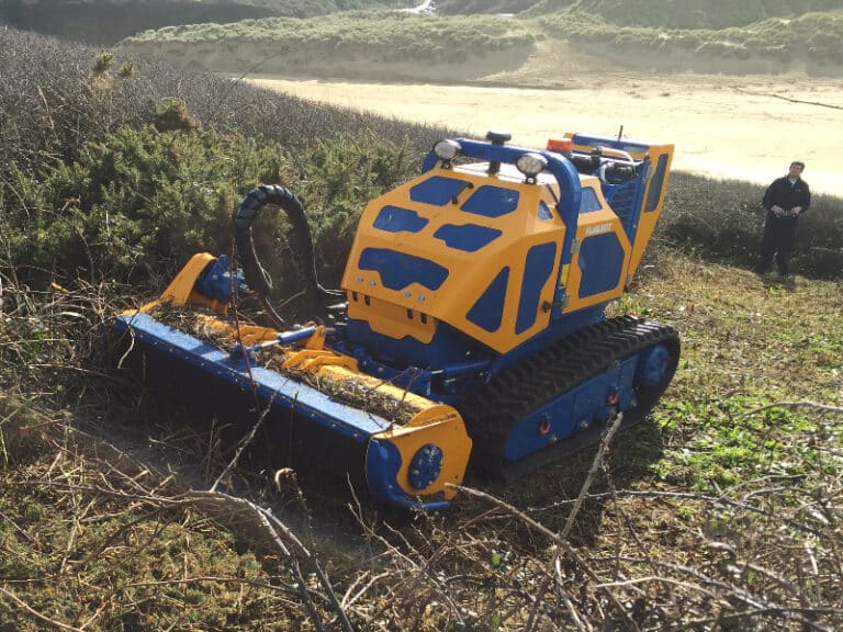 Ag-Pride imports remote controlled track mowers - TradeEarthmovers