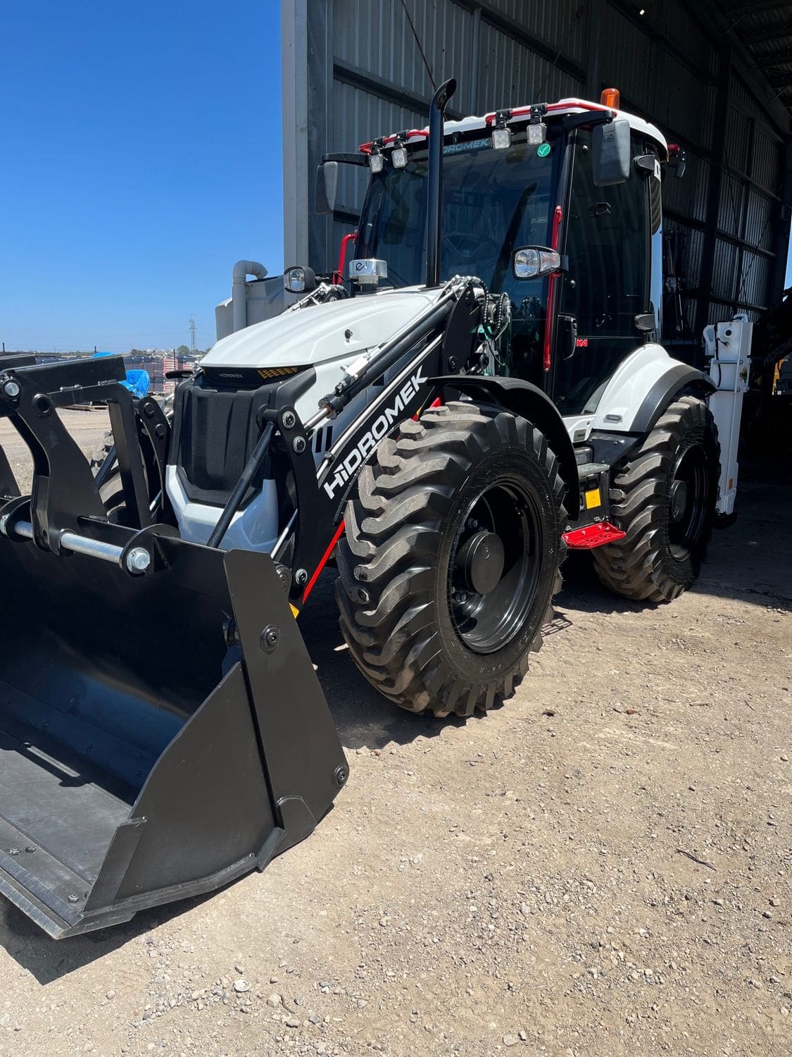 Hidromek backhoe meets the needs of Wattle Range Council - TradeEarthmovers